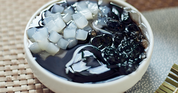 Grass Jelly with Nata De Coco
